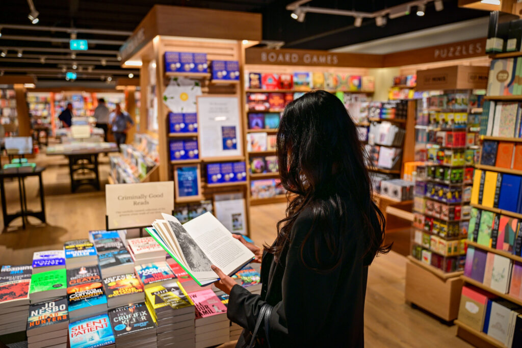 Waterstones opens at White Rose - Visit Leeds